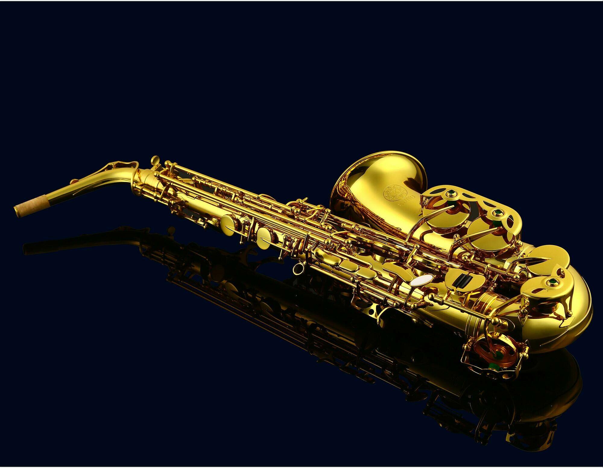 Альт саксофон Kuno 801 тональность Eb, латунь, лак, с футляром