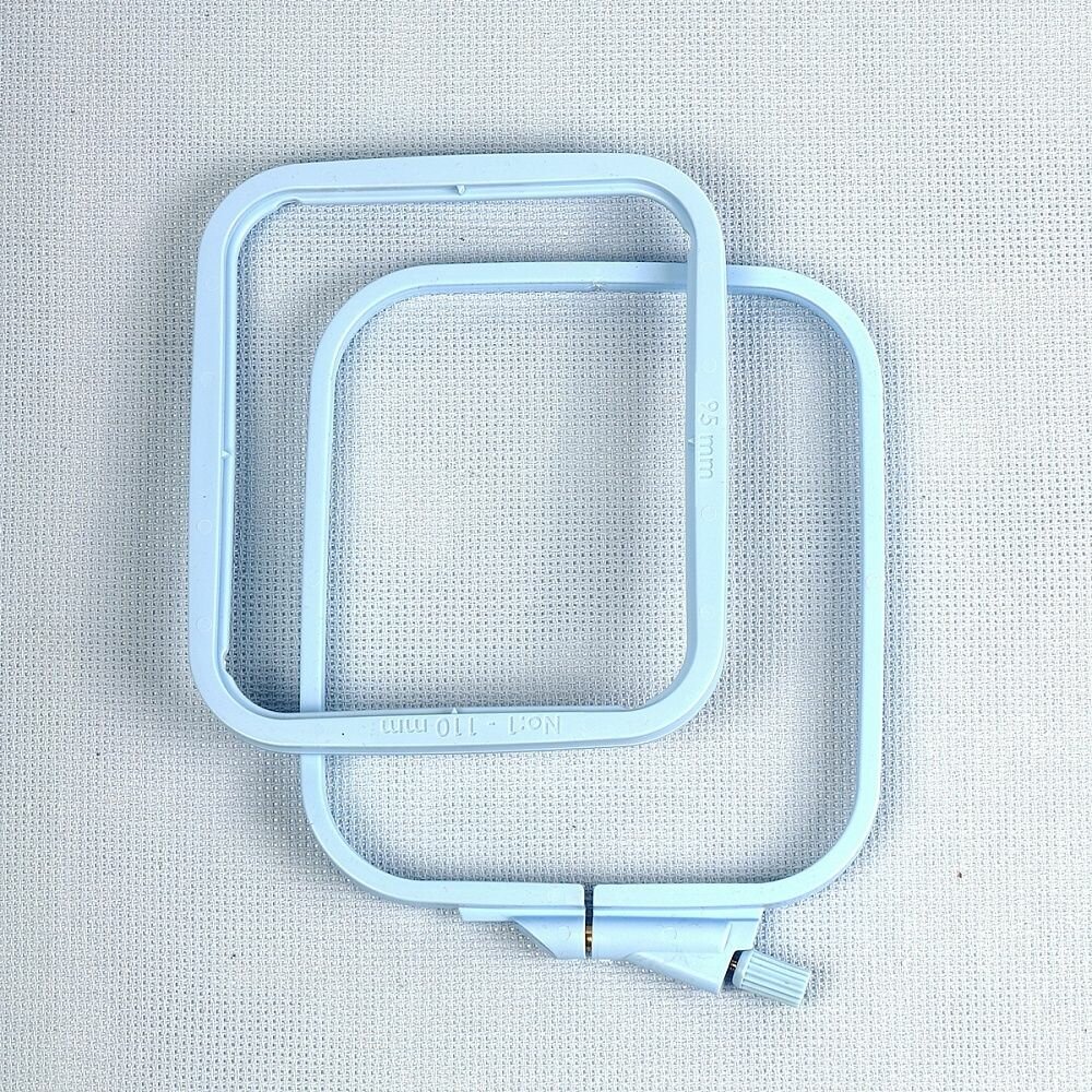 Пяльцы-рамка NURGE пластиковые, 110х95 мм, синий (NUR.170-11/2)