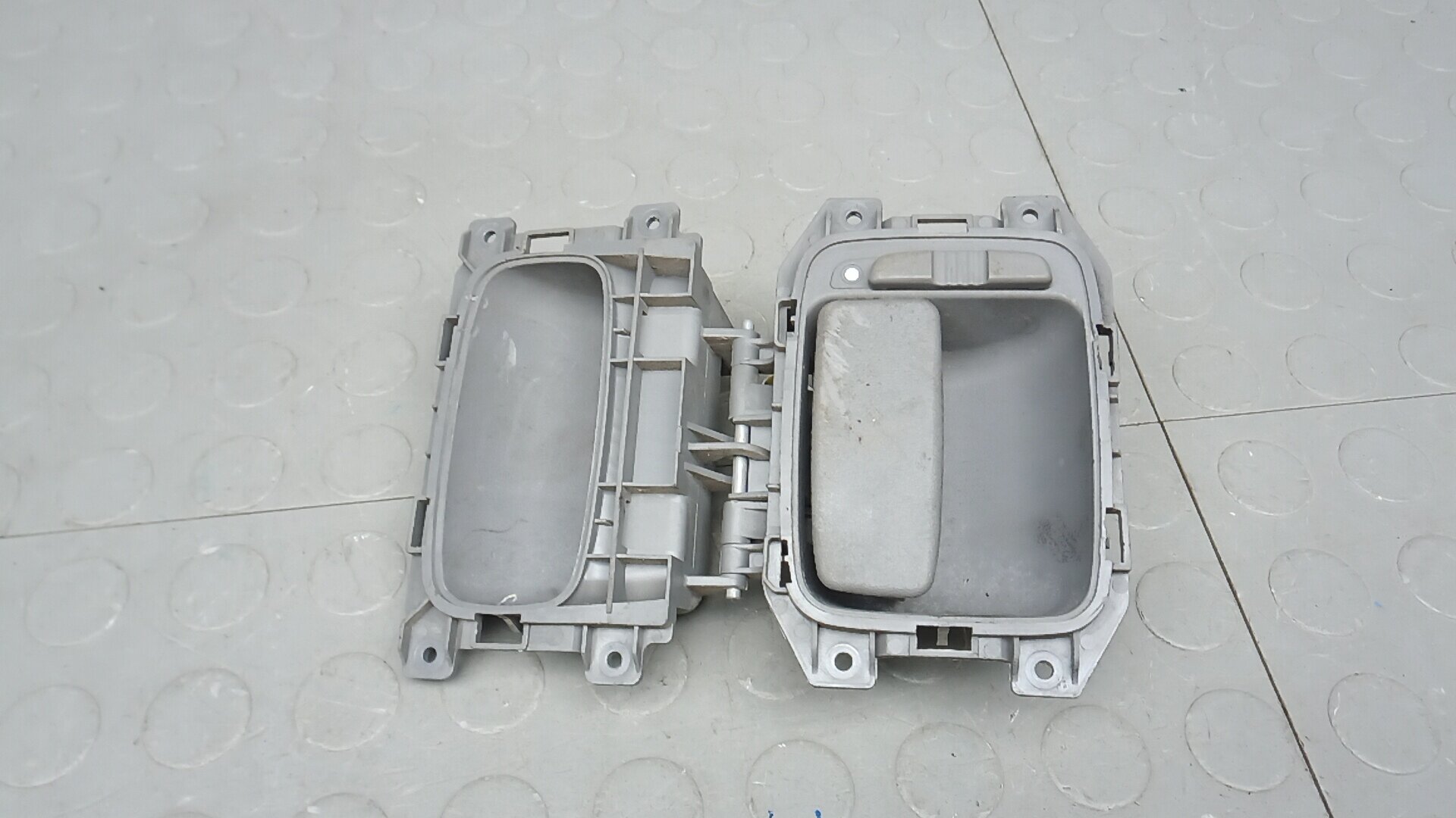 Ручка внутренняя двери распашной правой MERCEDES BENZ SPRINTER 2