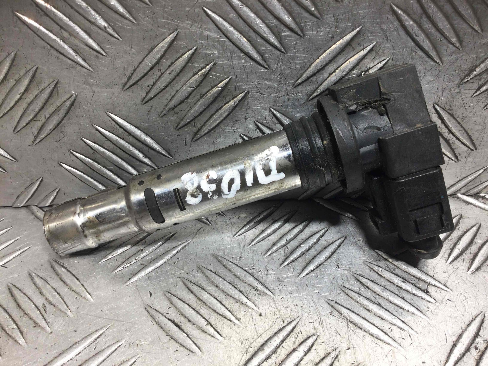 Б/У Катушка зажигания Volkswagen Golf 6 поколение (2008-2015) 2008 г.