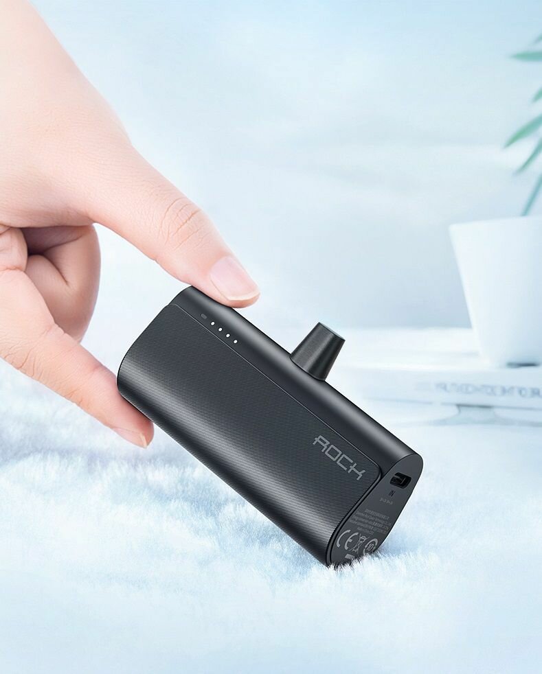 Внешний аккумулятор ROCK P82 Lightning PD Power Bank 4800mAh черный