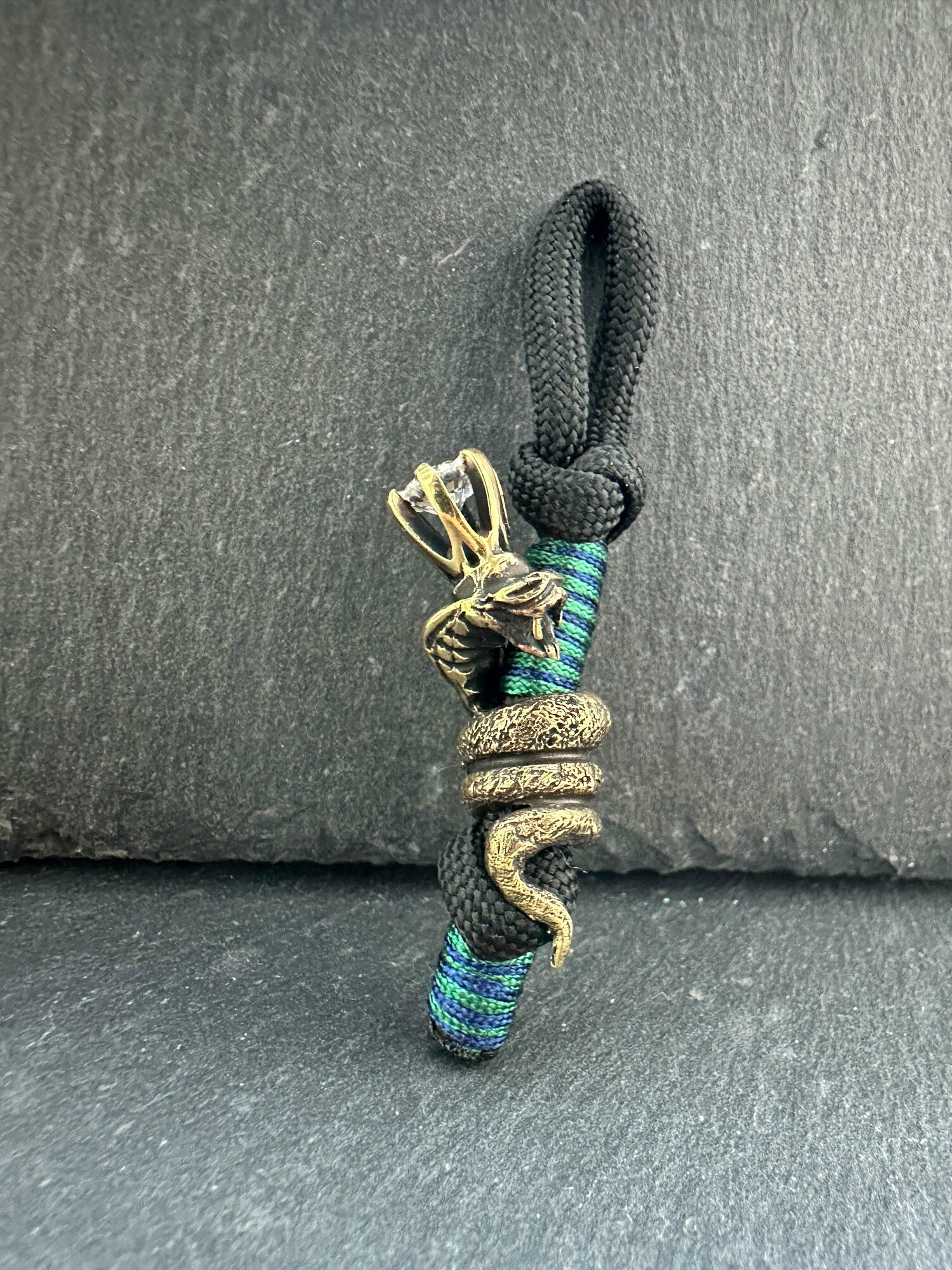 Темляк с латунной бусиной Королевская кобра