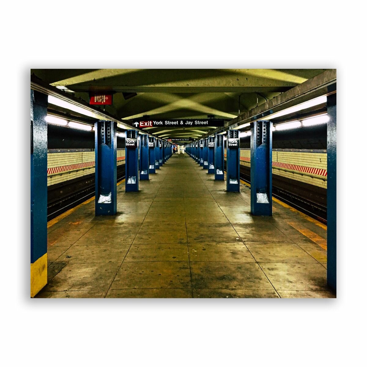 Постер, плакат на бумаге / Метро / Размер 30 x 40 см