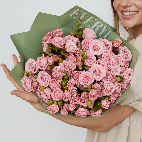Букет Venus in Fleurs, розы, в букете 19 роз, обернутая бумага, 60 см