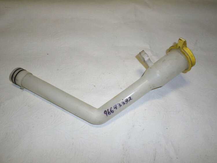 Горловина бачка омывателя 96673372 4811325 Опель Антара Шевроле Каптива