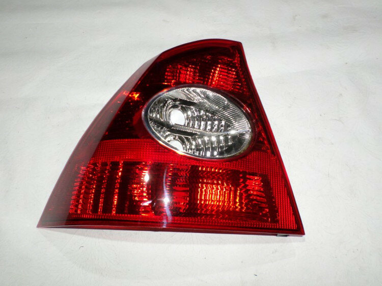 Фонарь левый внешний Форд Фокус 2 Седан 1333834 42111310 с 2005 по 2008г, - Atek