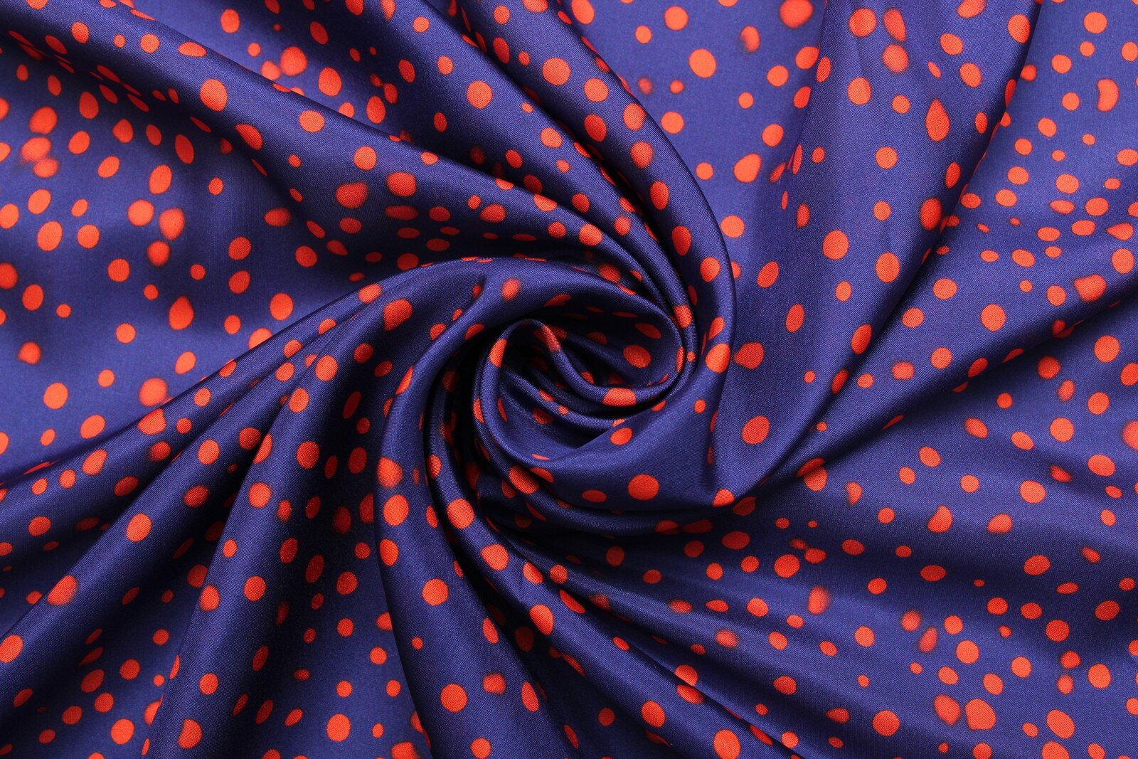 Ткань Шелк-туаль оранжевые пятнышки на ярко-синем, ш138см, 0,5 м