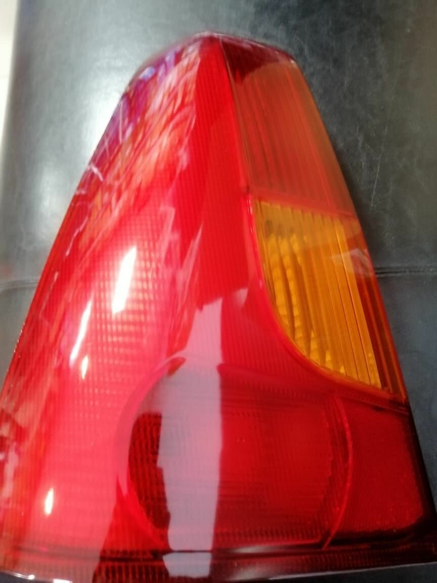 Левый задний фонарь Рено Логан RENAULT LOGAN с 2005-08 год.