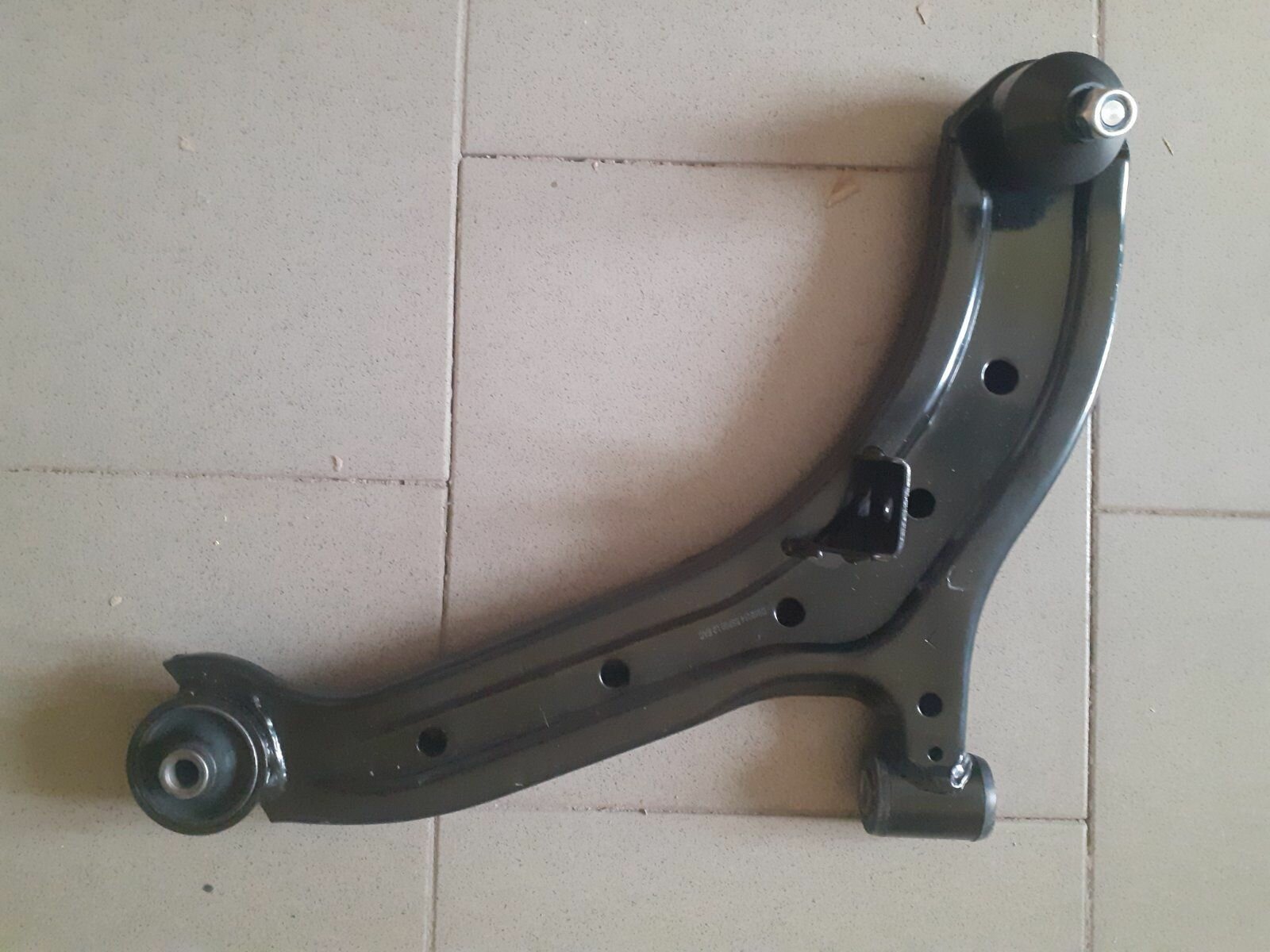 Передний рычаг хендай акцент Hyundai Accent левый комплект с шаровой и сайлентблоками