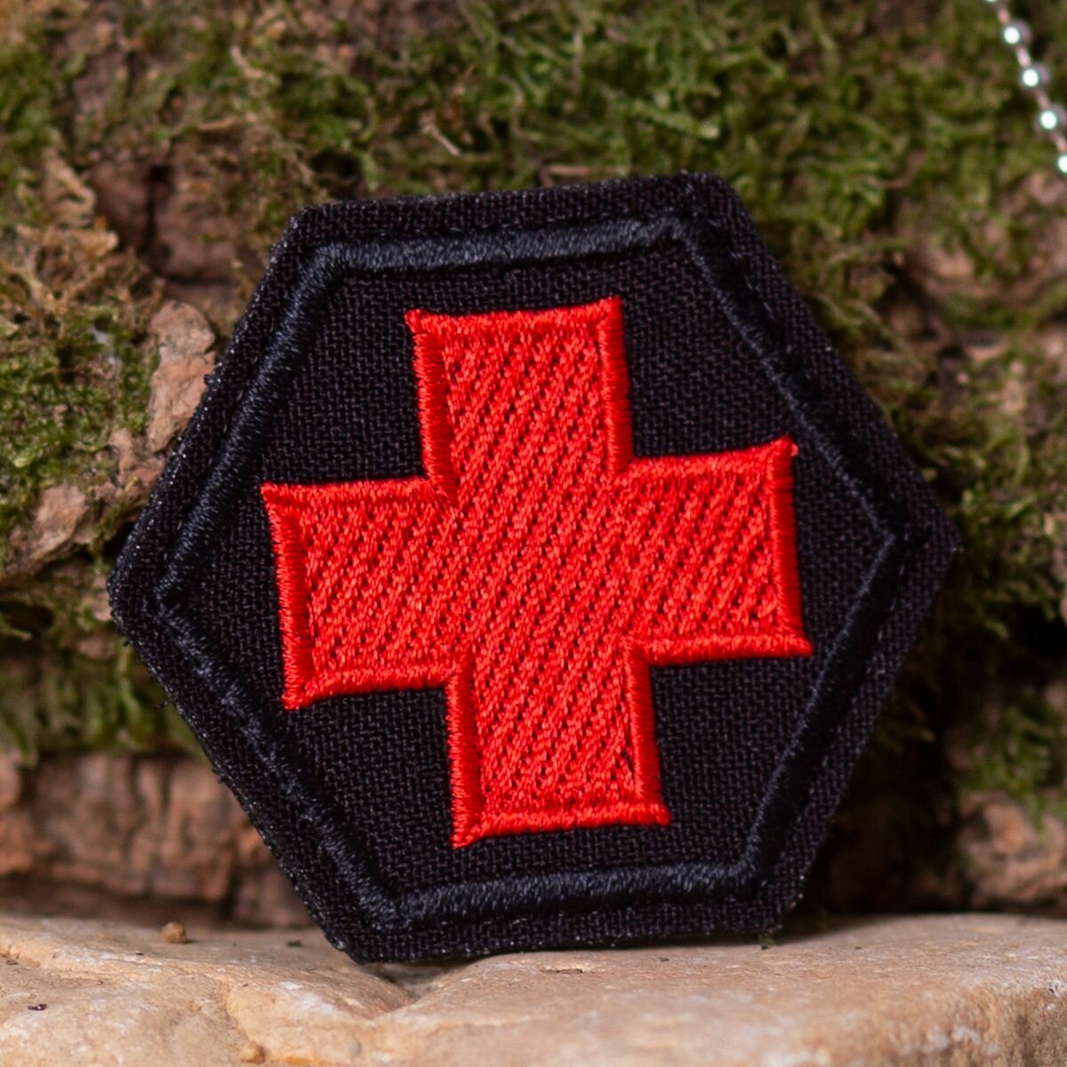Нашивка-патч медицинский крест 5,5х4,7 черная