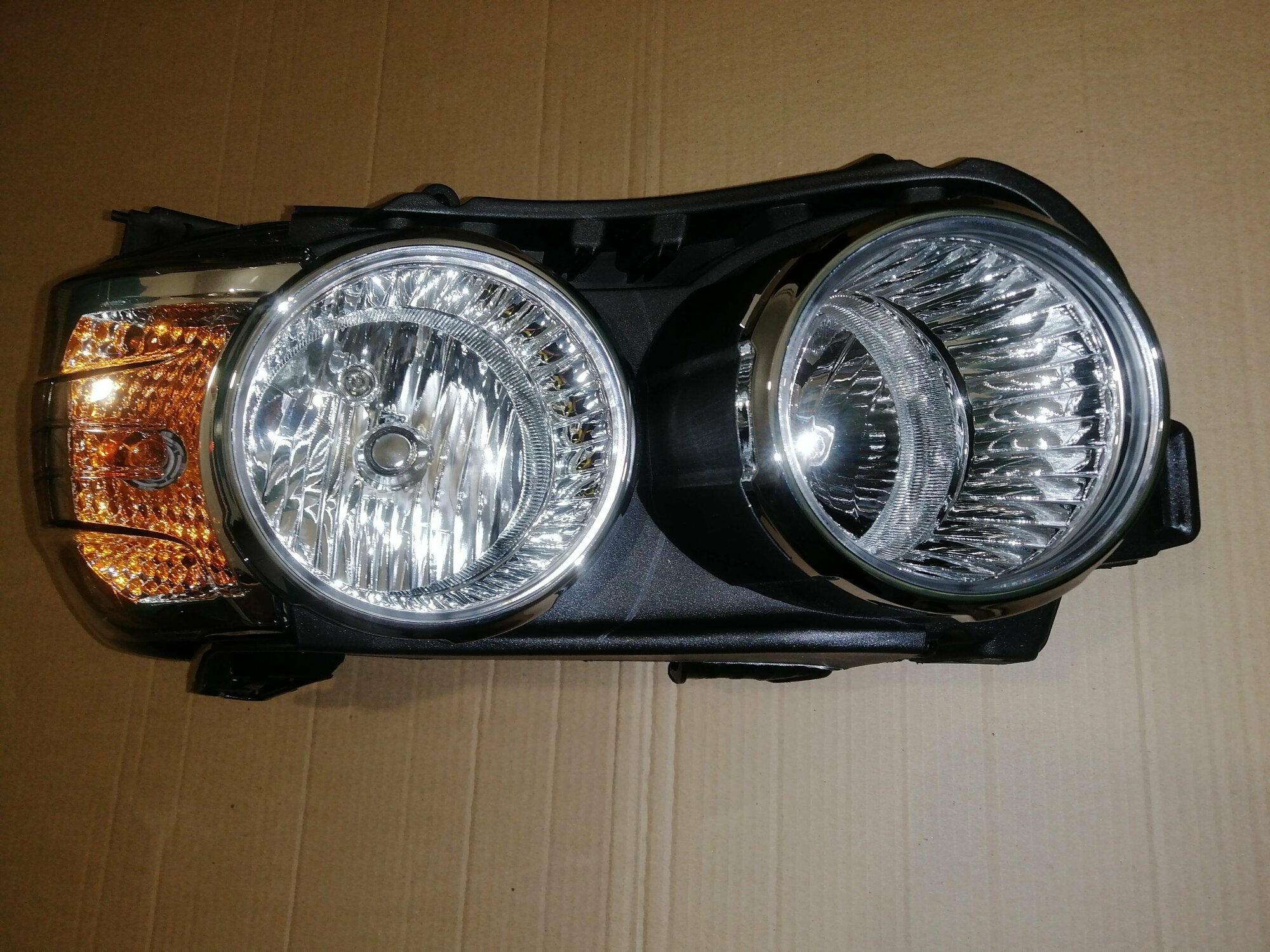 Левая фара шевроле авео т 300 CHEVROLET AVEO T300 окантовка хром 11-15 год