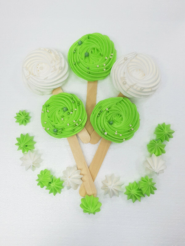 Безе для торта на палочке (цвет бело-зелёный)