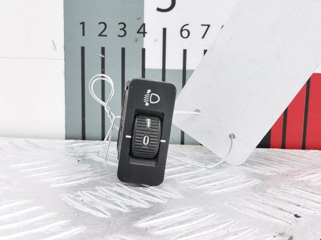 Кнопка корректора фар BMW 5-Series (E39) 61318360460 арт. 1876225