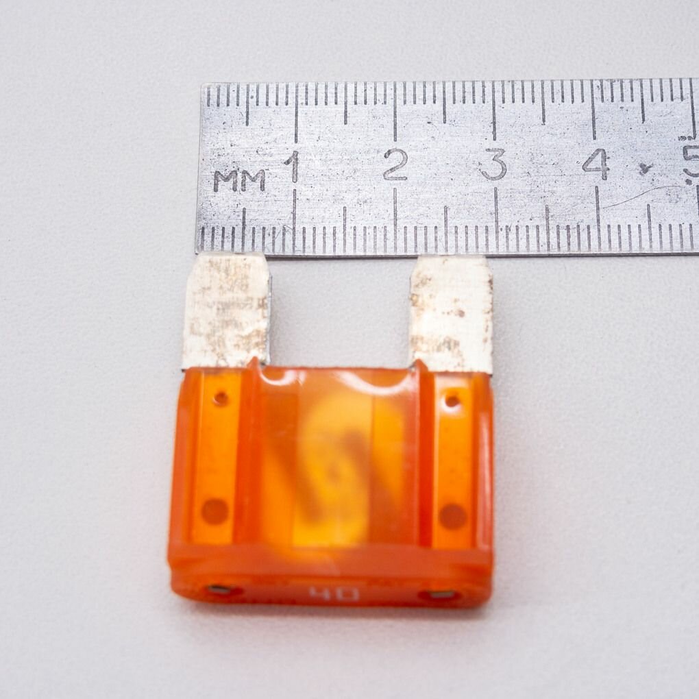 Предохранитель TESLA 40 Amp — фото 1