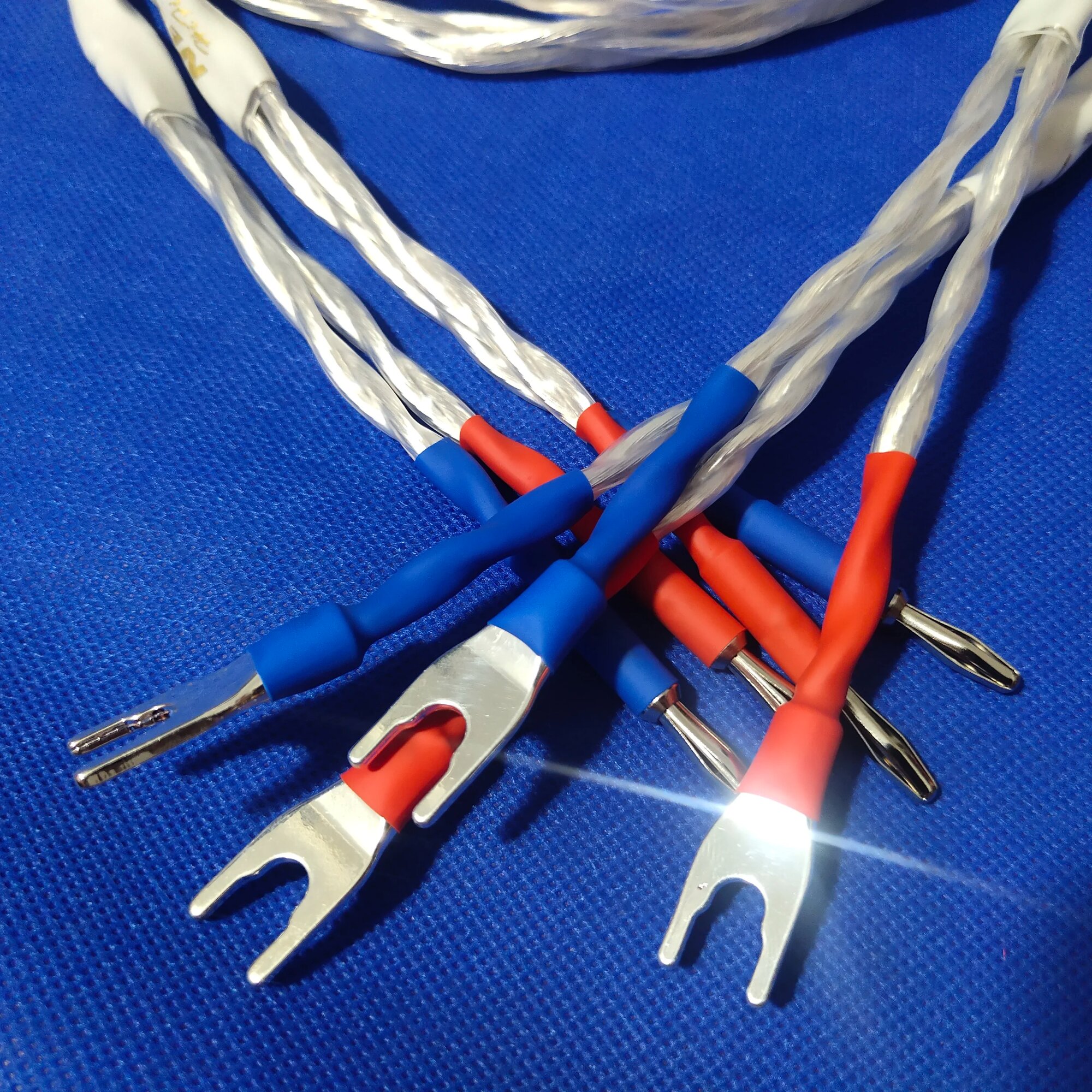 Top NEOTECH OCC одноядерный медный аудио кабель All banana plug, 2,5 м