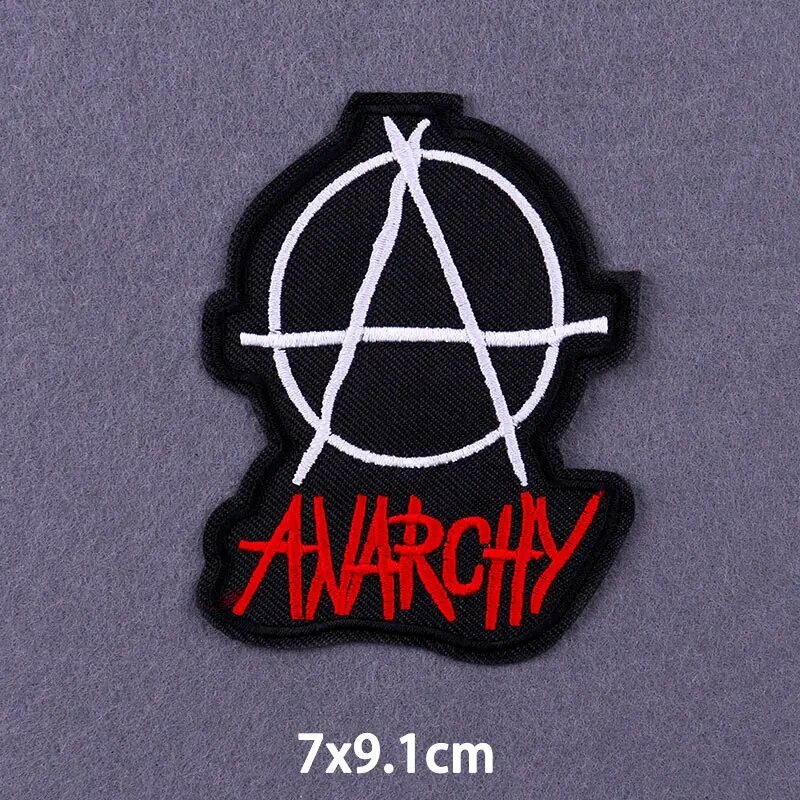 Черная вышитая нашивка "Анархия" 7x9.1 см, PE6292CT