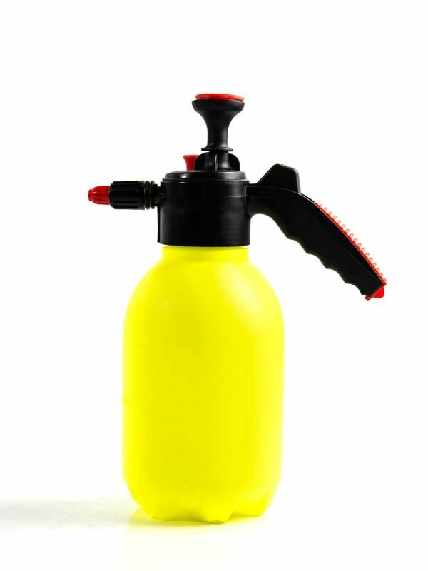 Опрыскиватель распылитель YELLOW для мойки стёкол, помповый 2л, с клапаном автостоп