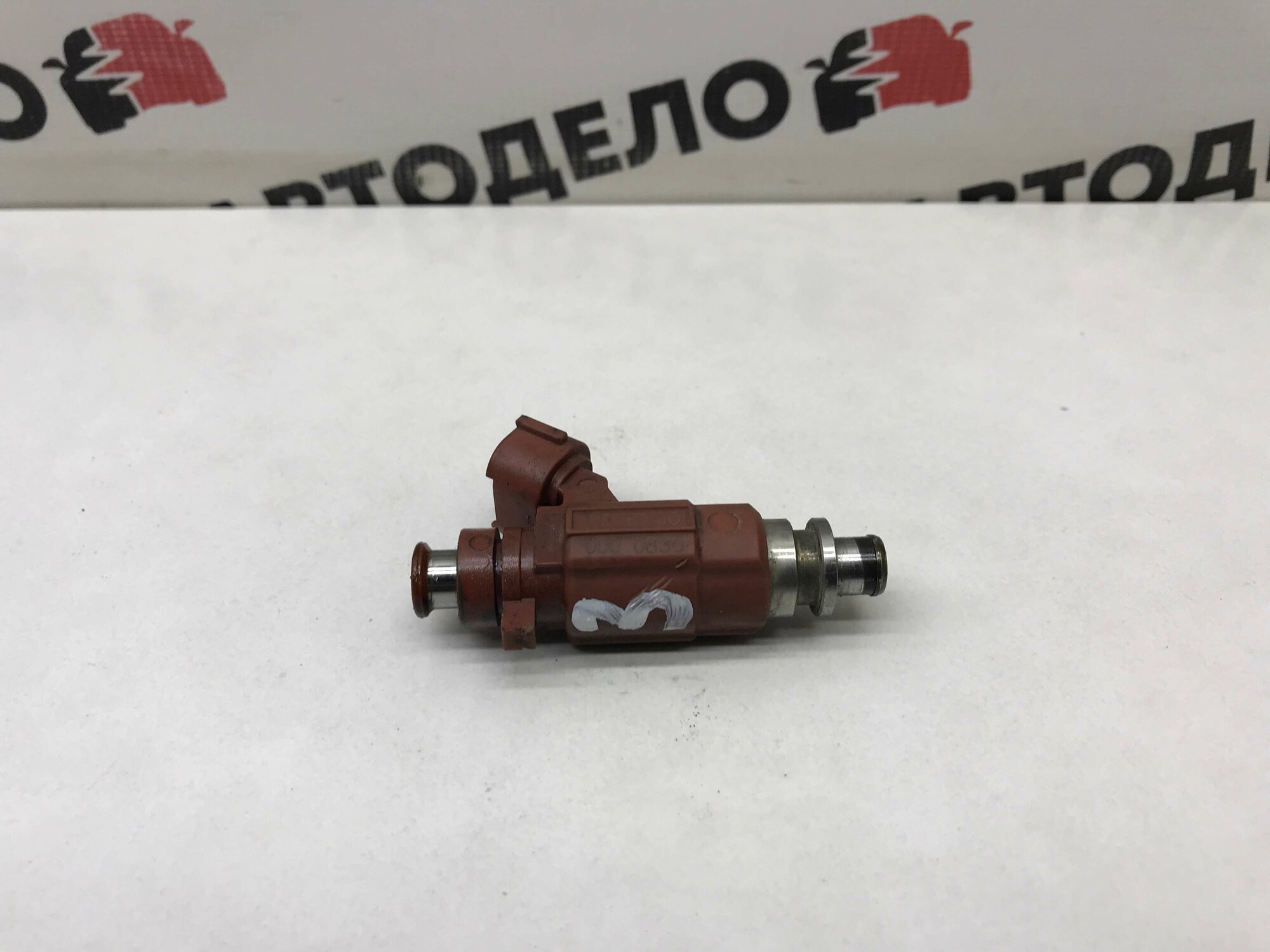 Форсунка бензиновая Nissan Sunny FB15 2000 г.в