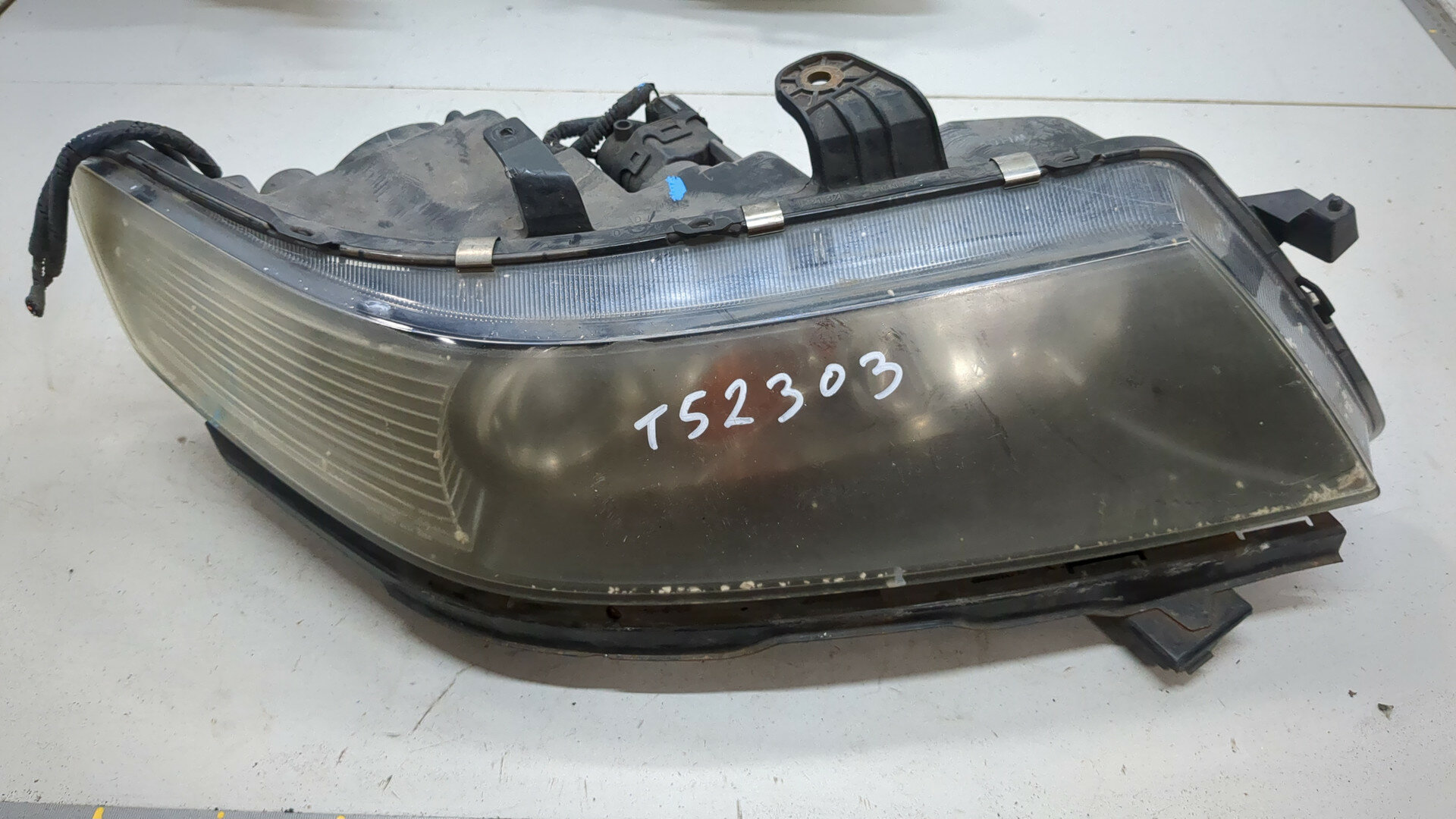 Фара (передняя) правая Honda Accord 7 Б/У