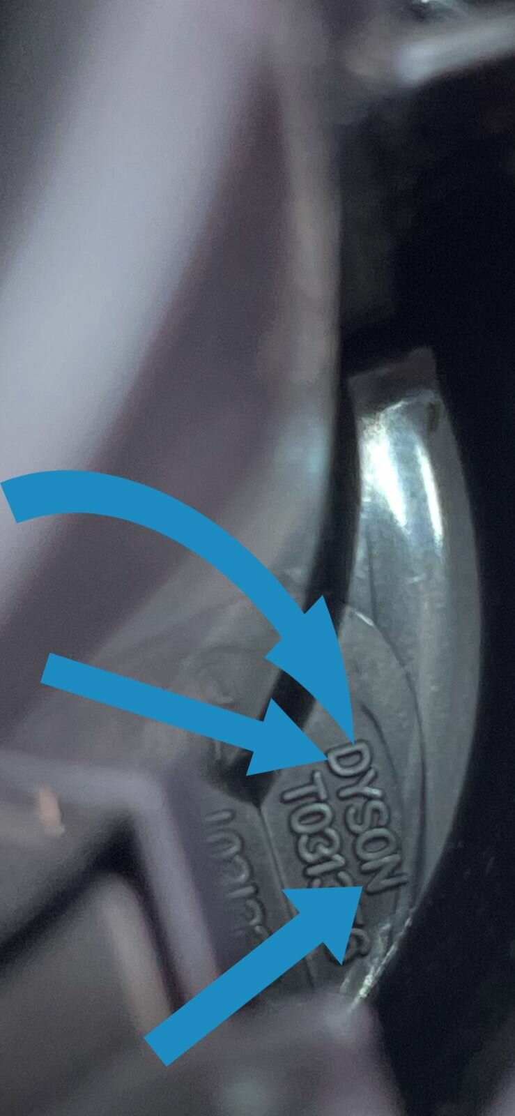 Труба для пылесоса Dyson. Цвет Синий.