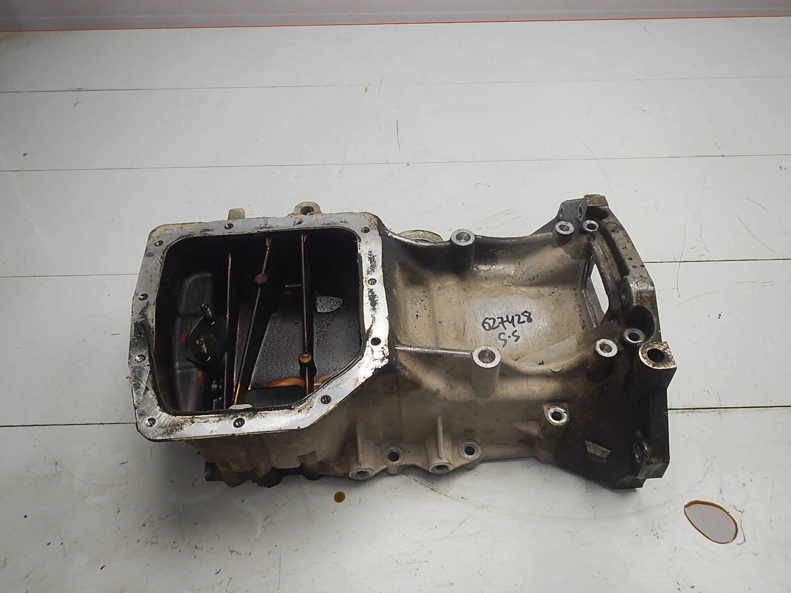 Б/У Поддон масляный двигателя, Hyundai (Хендэ)-SOLARIS (10-) HYUNDAI SOLARIS (10-) G4FC Без видимых повреждений. 627428 H...