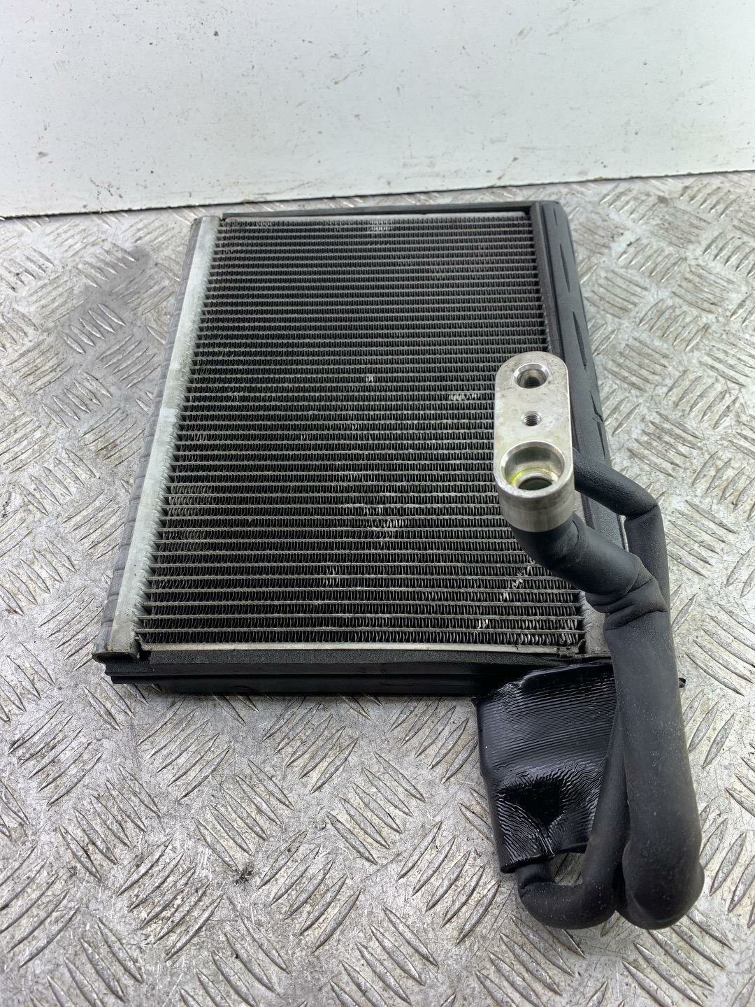 Испаритель кондиционера Land Rover Discovery 3 L319 2007