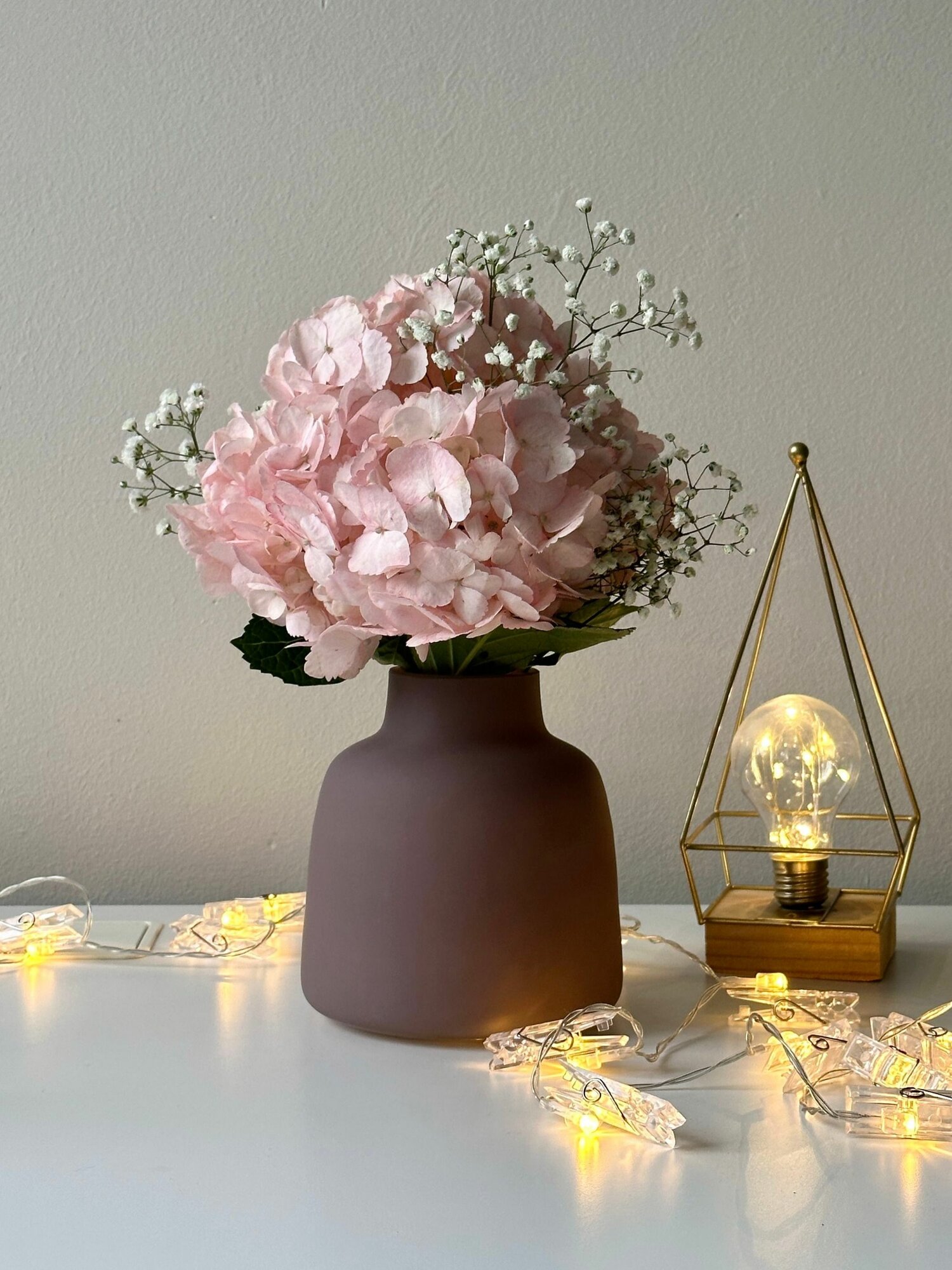 Цветы живые букет из гортензии и гипсофилы Объятия нежности