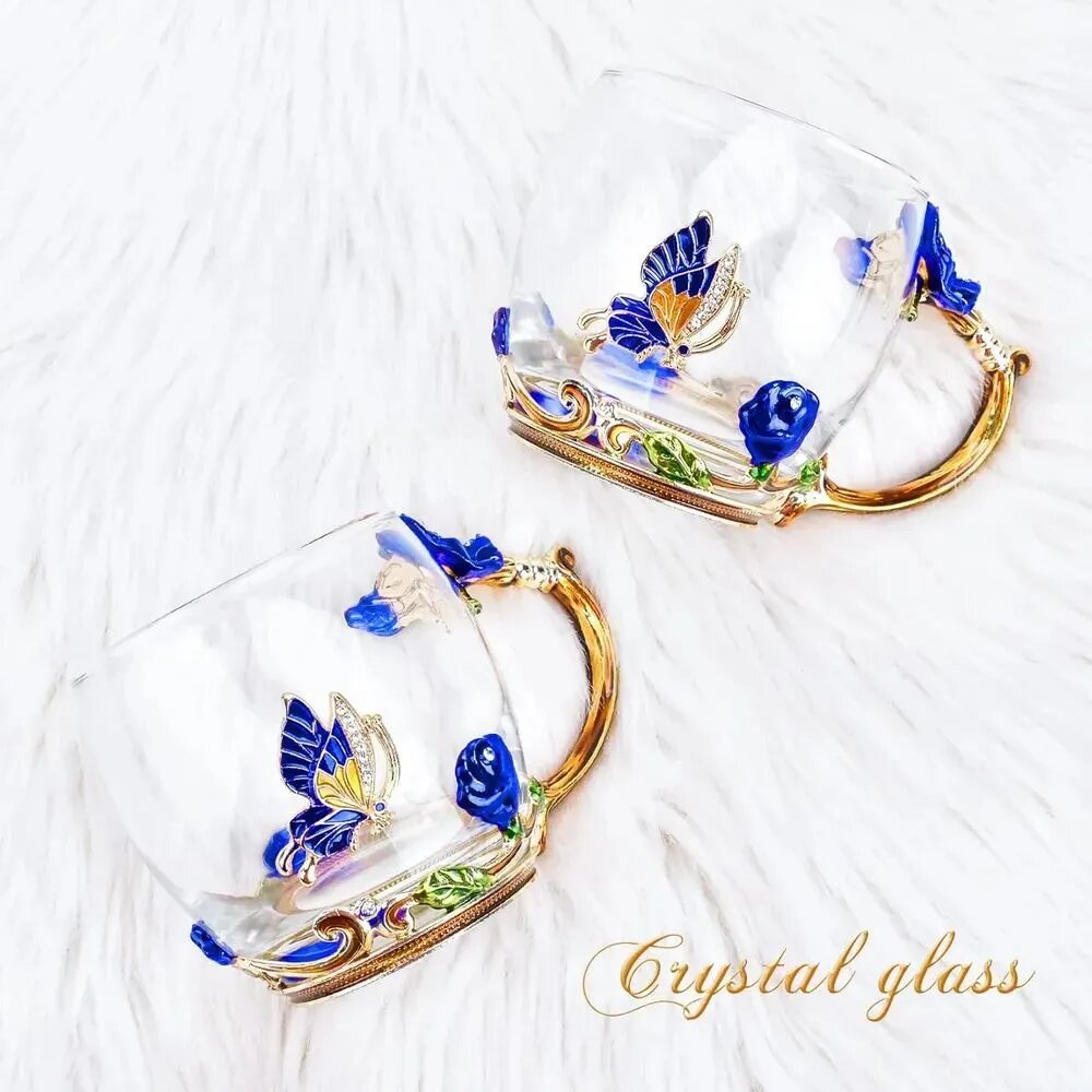 Подарочный набор: Кружка из стекла с ложкой, украшенная бабочками и розами — фото 1