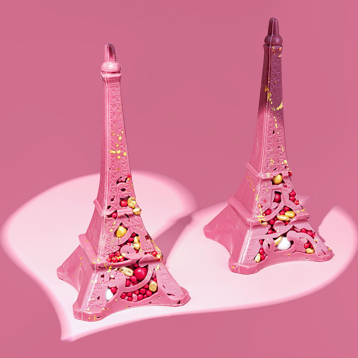 Эйфелева башня большая шоколадная фигурка в руби, 230 г, Frenchkiss, 8 марта