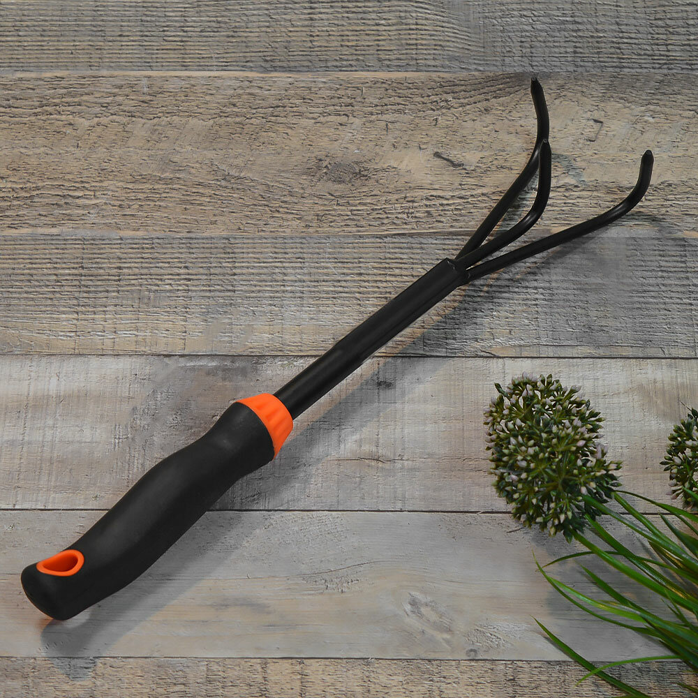 Рыхлитель садовый 3-зубый для рыхления почвы, металл, 30х8х3,5 см, черный