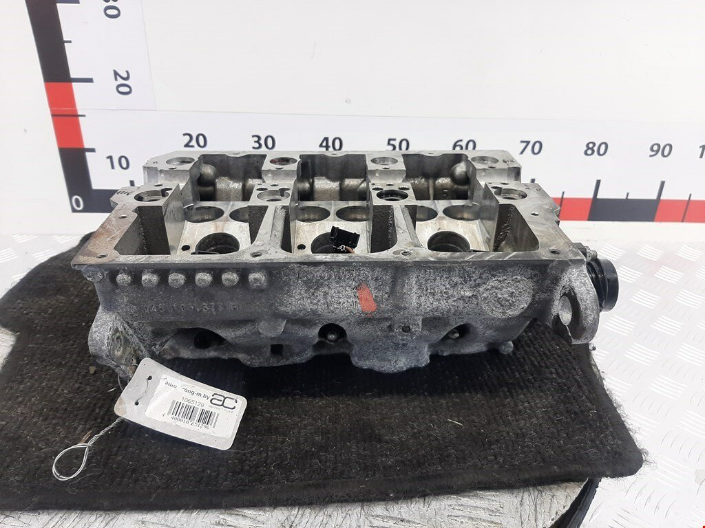 Головка блока цилиндров (ГБЦ) Volkswagen Polo 4 045103351B арт. 1072706