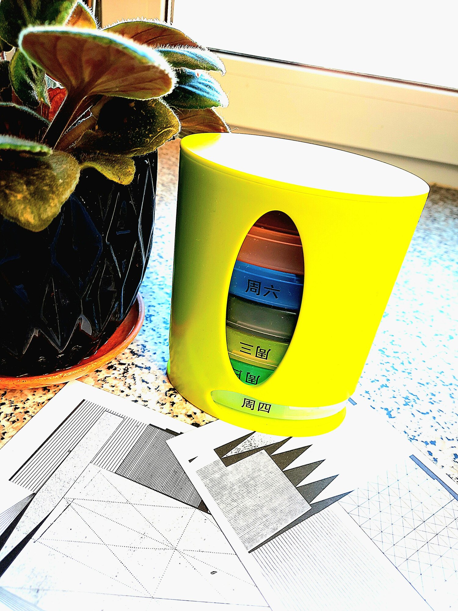 Таблетница "Неделя" вертикальная овальная