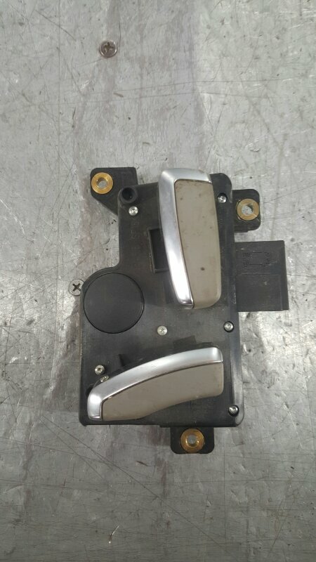 Блок управления сидением передний правый Audi A8