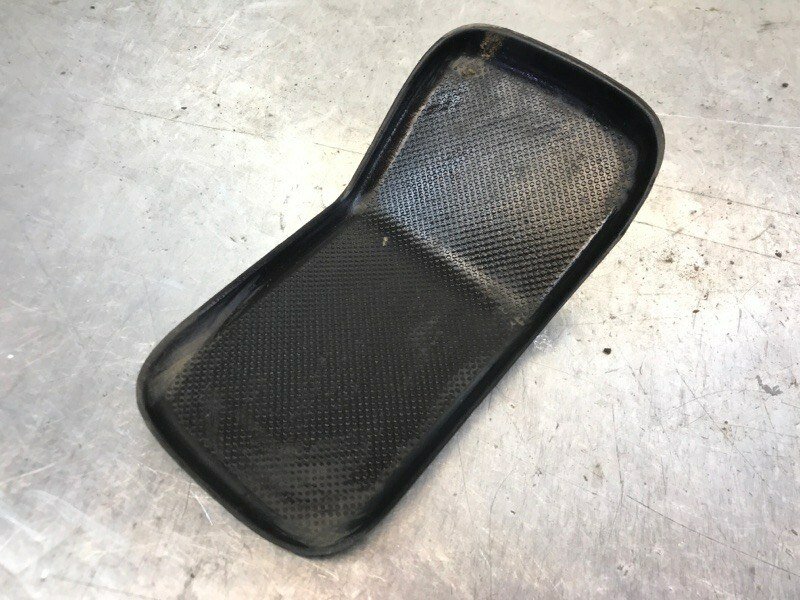 Коврик Peugeot 308 4E 2007 (б/у) 9681338580