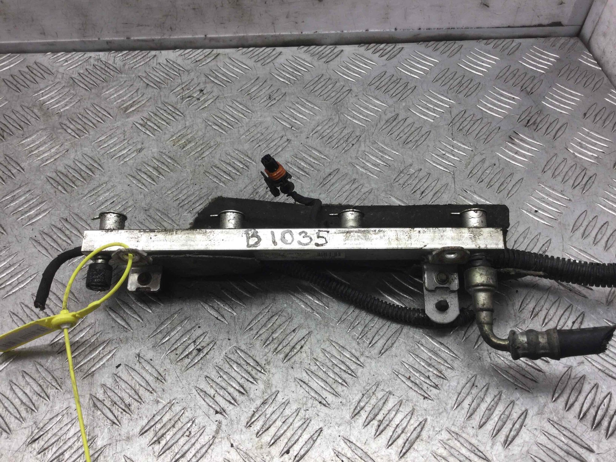 Б/У Топливная рампа Opel Meriva 1 поколение 2002 - 2006 2005 г.