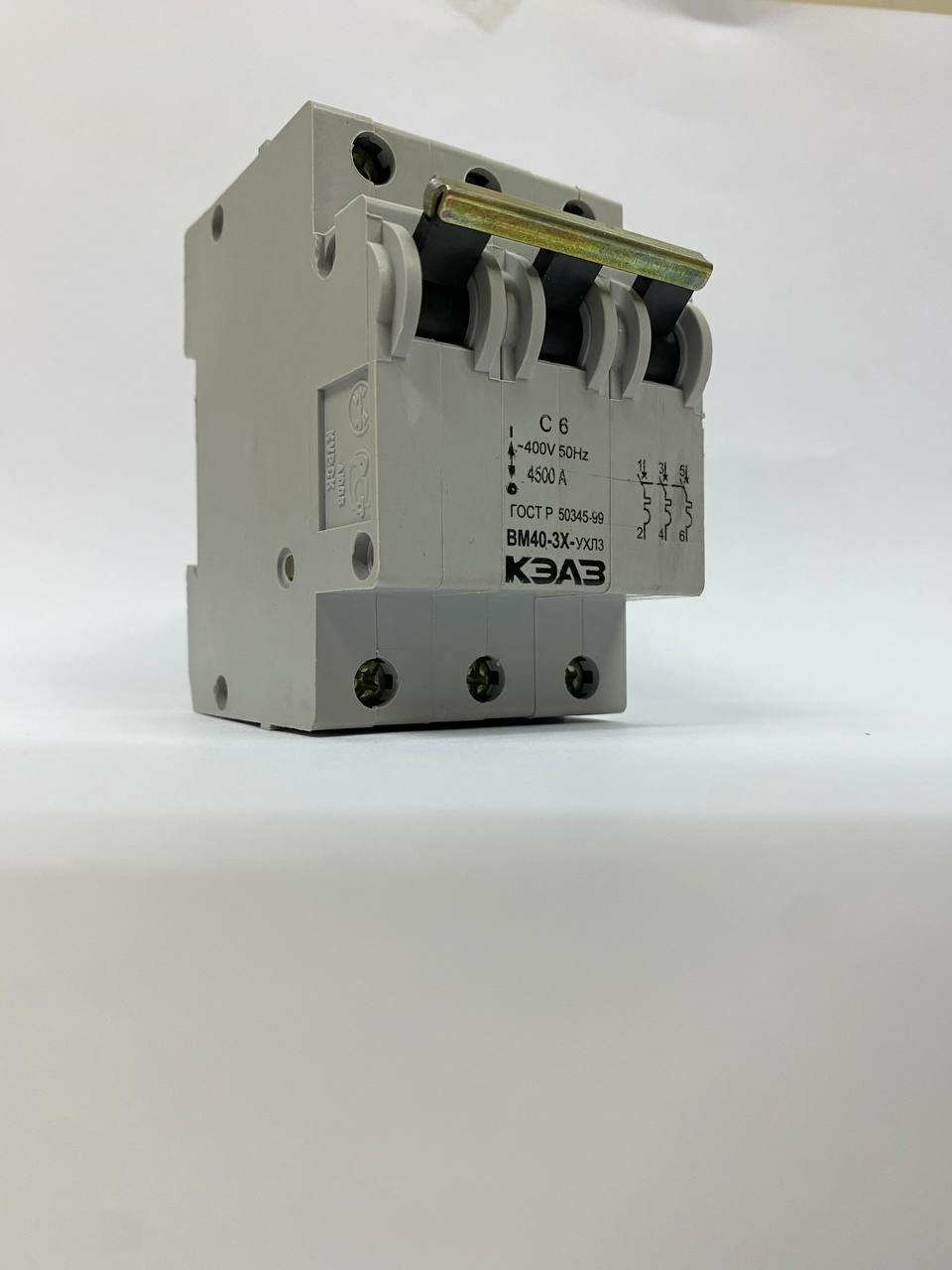Автоматический выключатель КЭАЗ ВМ40-3Х-ухлз, 6А, 3 полюса, монтаж на DIN-рейку 110185