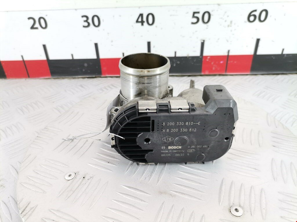Заслонка дроссельная Renault Laguna 3 8200330810 арт. 1525433