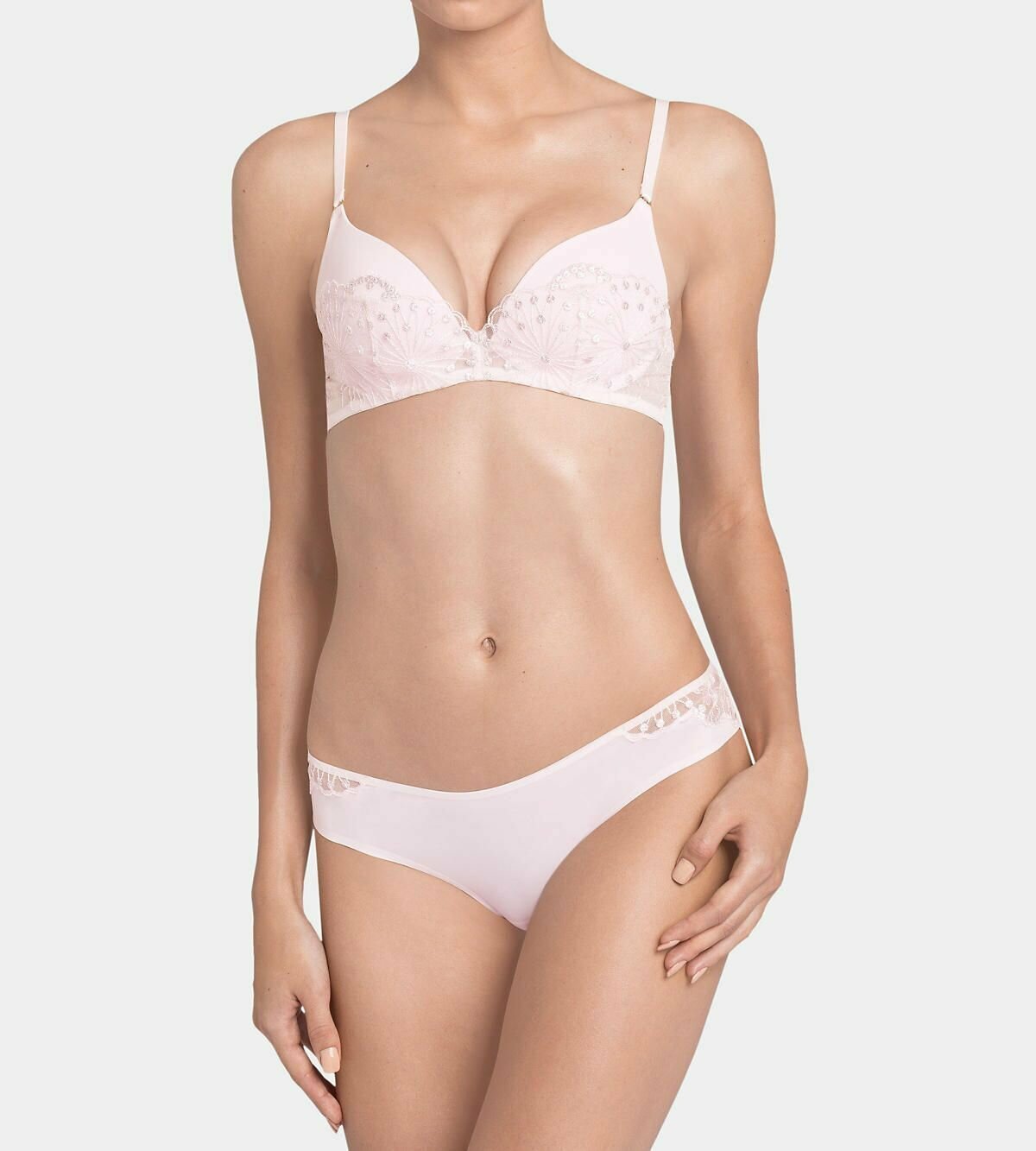 Бюстгальтер-невидимка