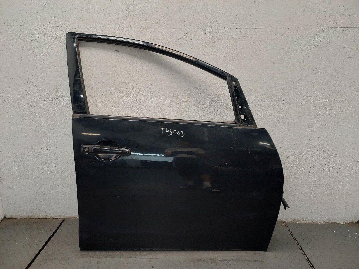 Дверь боковая (легковая) правая передняя Mitsubishi Grandis Б/У