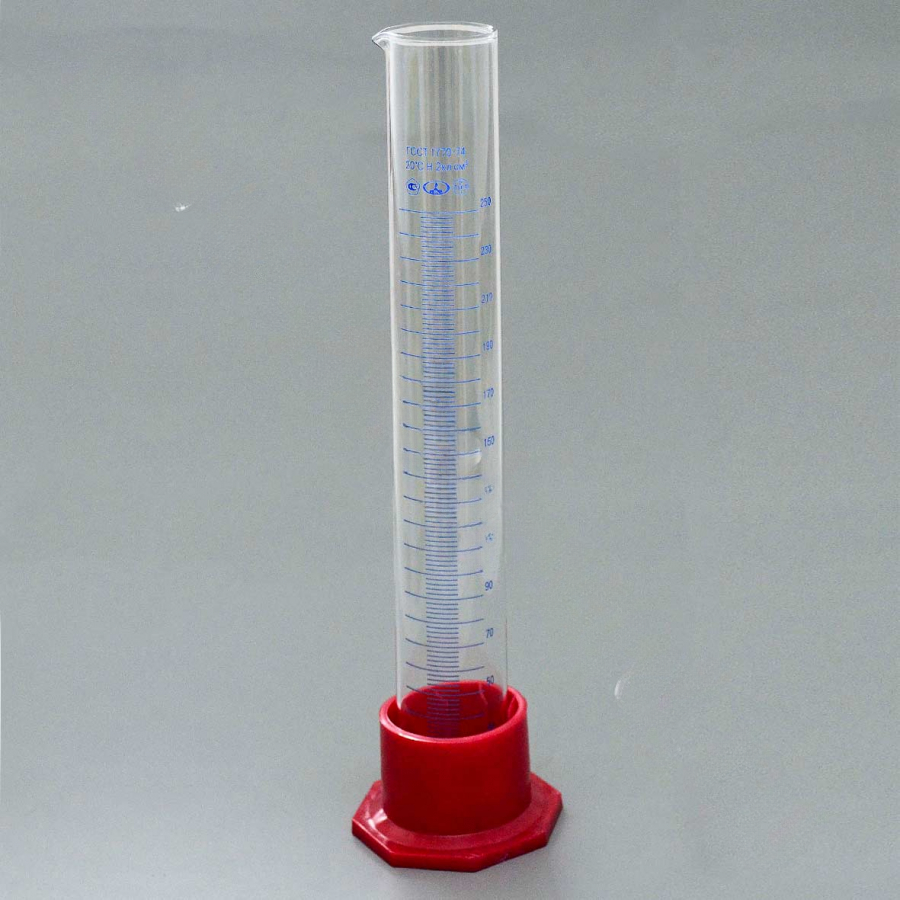 Цилиндр лабораторный мерный 3-250-2 с делением на пластмассовом основании, ГОСТ 1770-74.