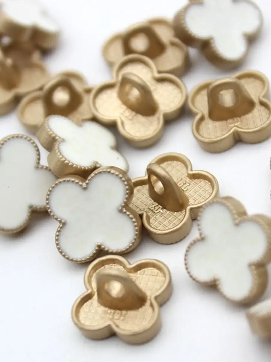 Пуговицы металлические на ножке маленькие с эмалью Клевер