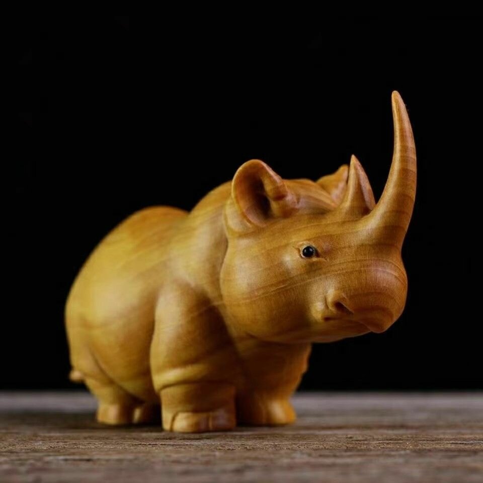 Статуэтка животного носорога ручной работы
