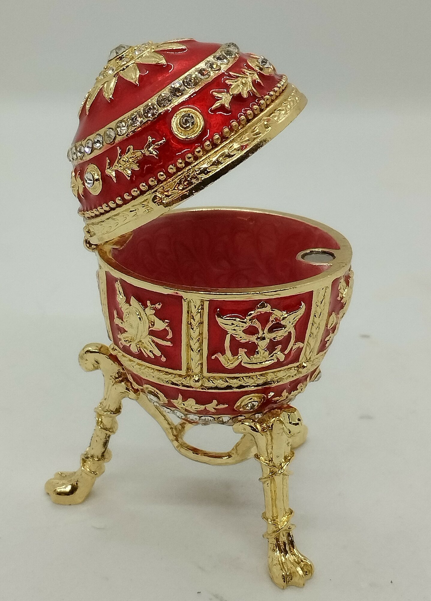 Яйцо Фаберже с орнаментом на подставке, красное . Арт -90797