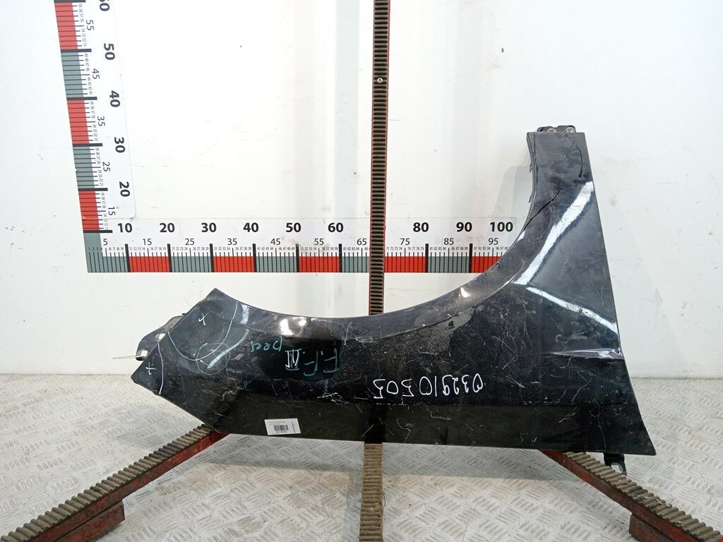 Крыло переднее правое Ford Focus 3 2171302 арт. 2215500