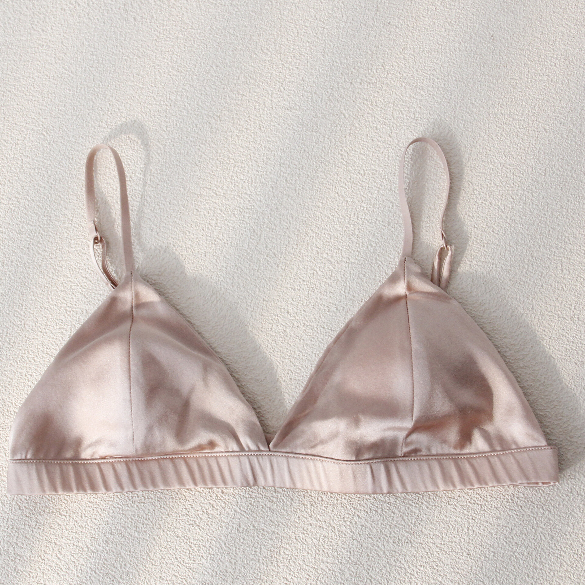 Бюстгальтер-невидимка