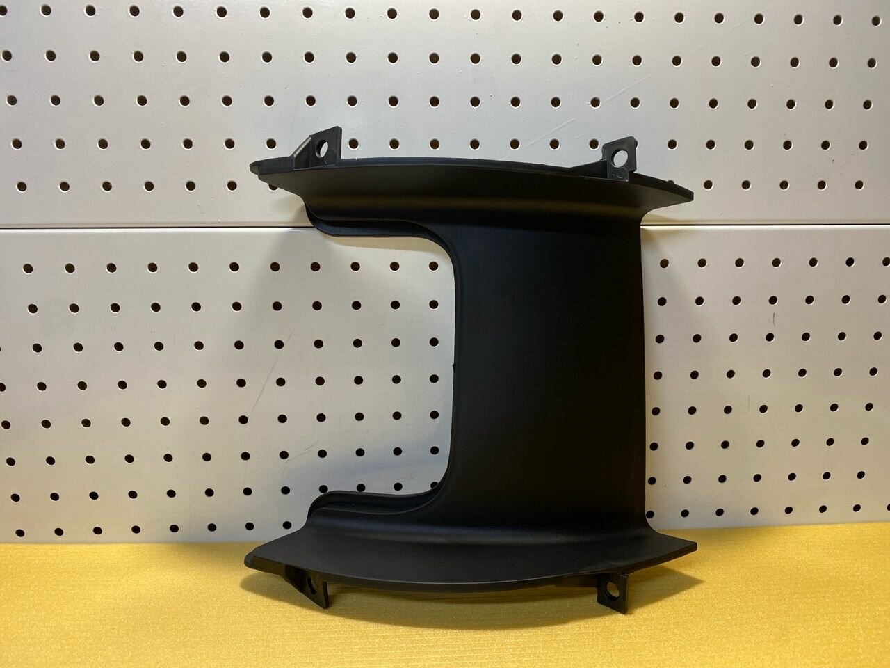 Дефлектор в бампер (воздушная направляющая бампера )MERCEDES ACTROS Actros MP2 MP3 левый (мерседес)