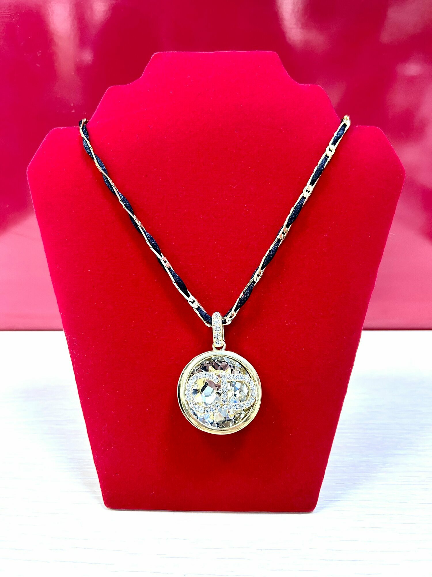 Колье, фианит