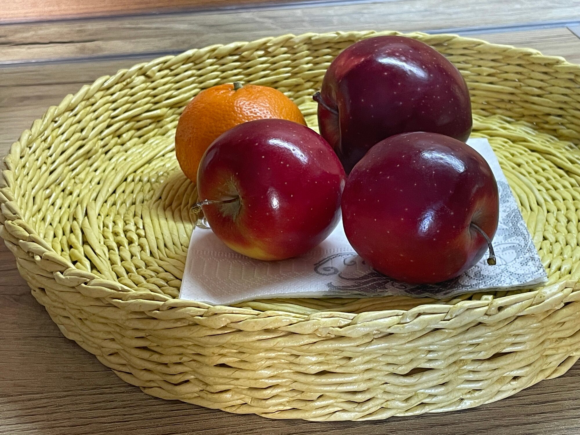 Блюдо плетеное