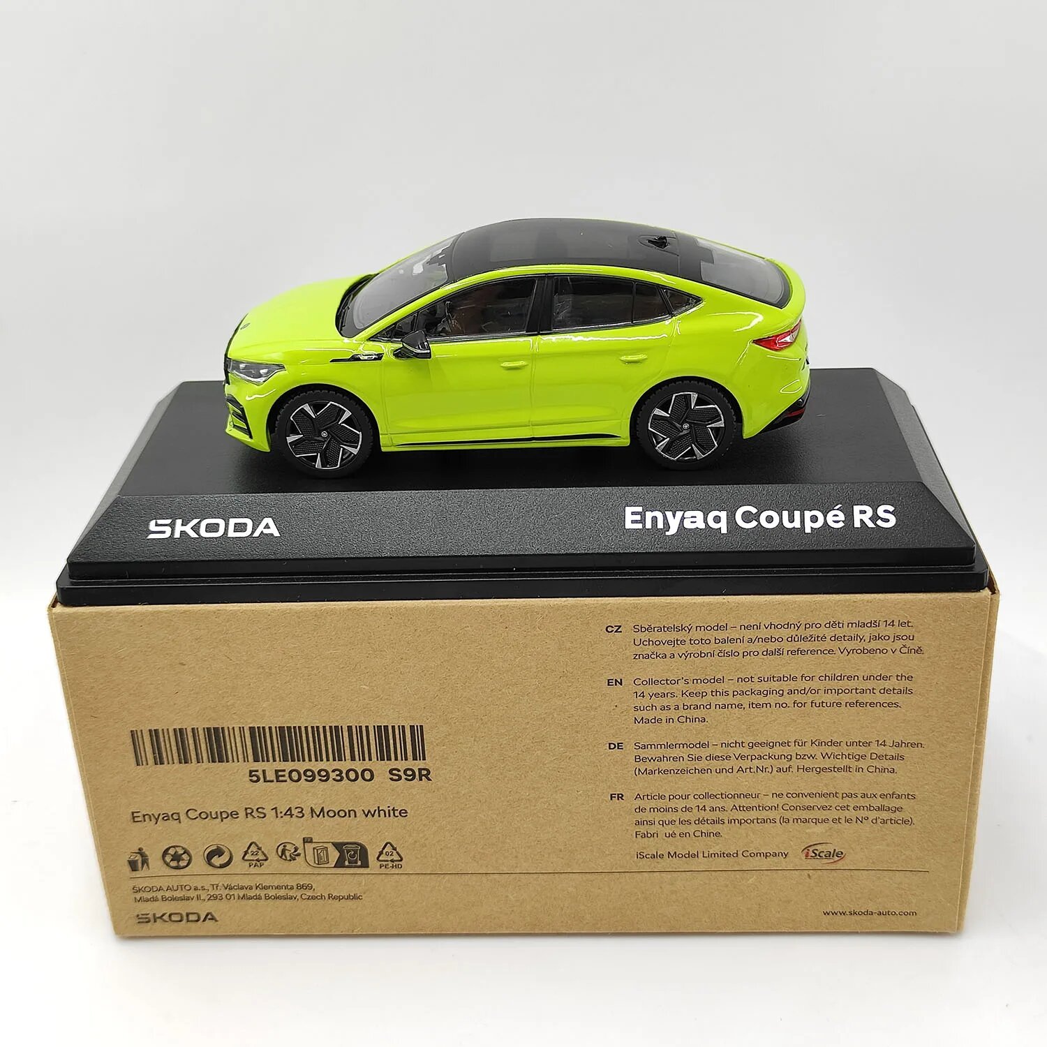 WELLY Масштабная модель автомобиля Skoda 1:43 02