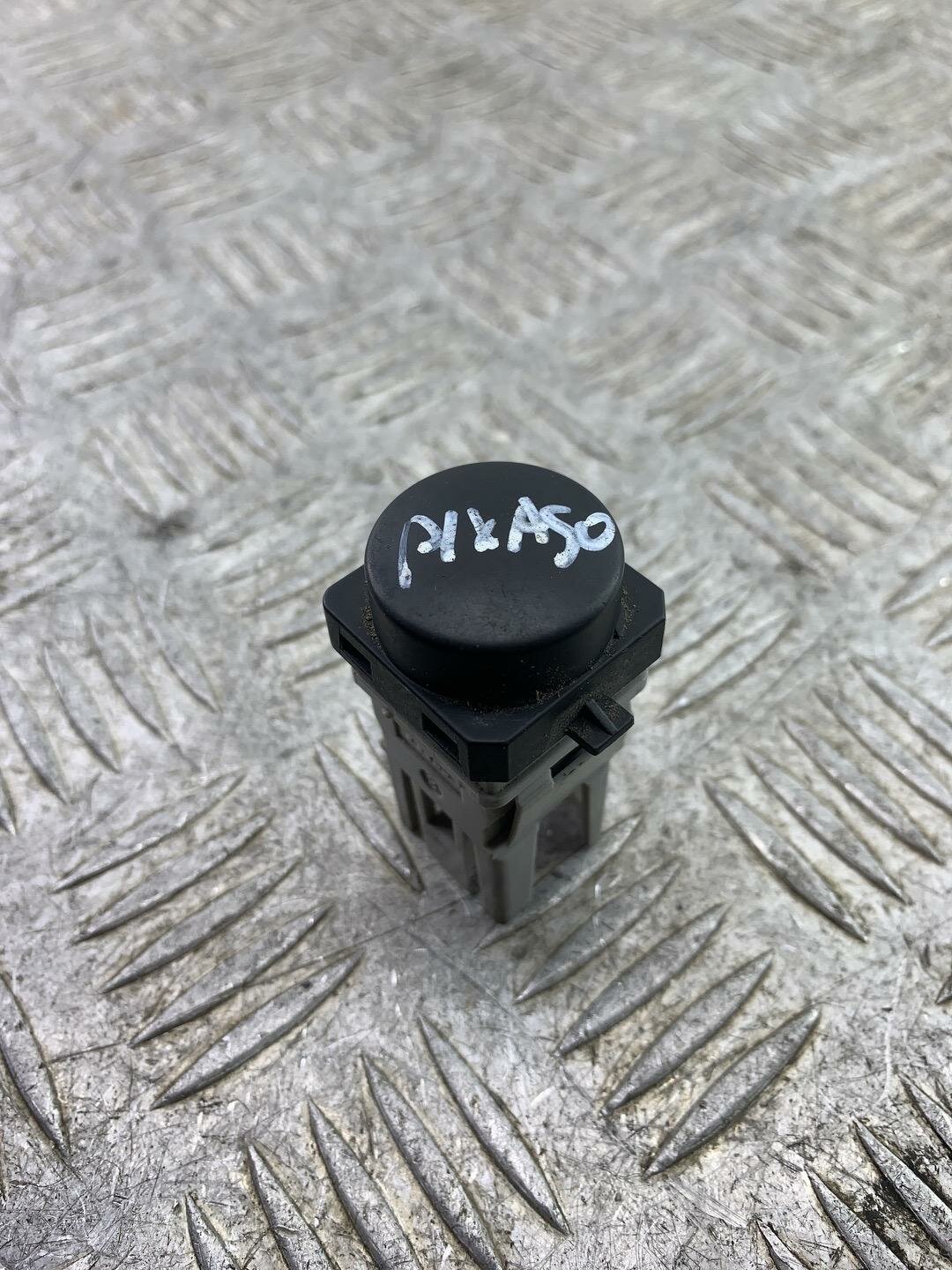 Заглушка в торпедо Citroen Xsara Picasso рест. (2004 - 2010) 9627878177